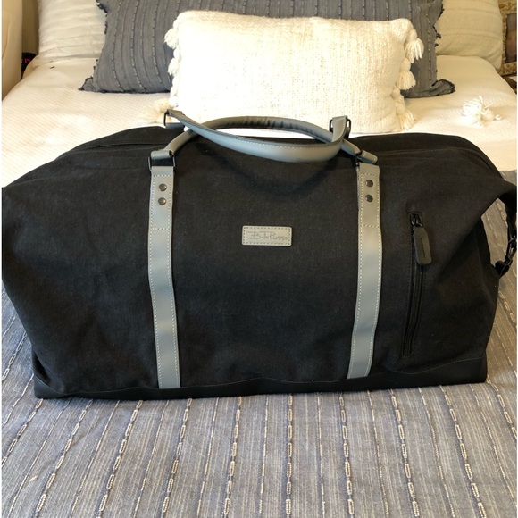 BELLA RUSSO | Bags | Bella Russo Lg Travel Bag In Black With Gray Black ...